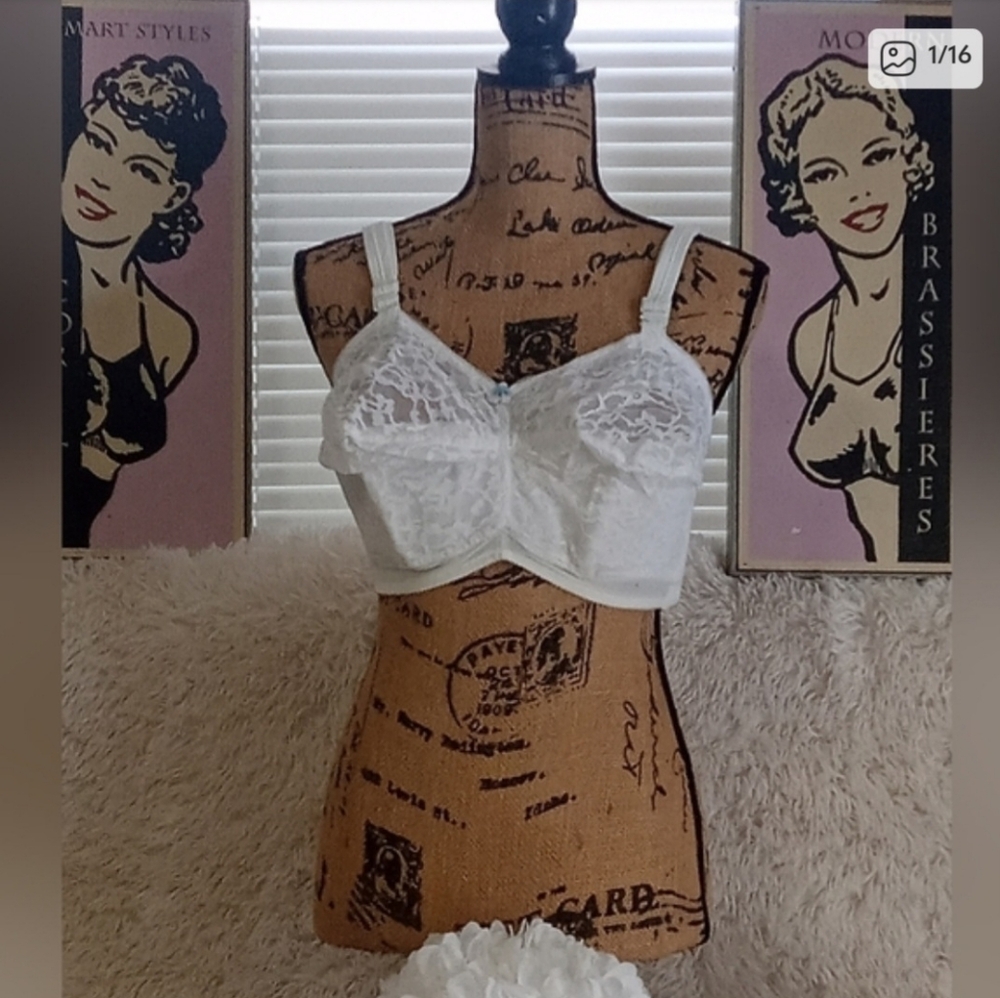 Vintage 1950's 1960's Pinup Bullet Bra Pennyrich 32 I - Gem
